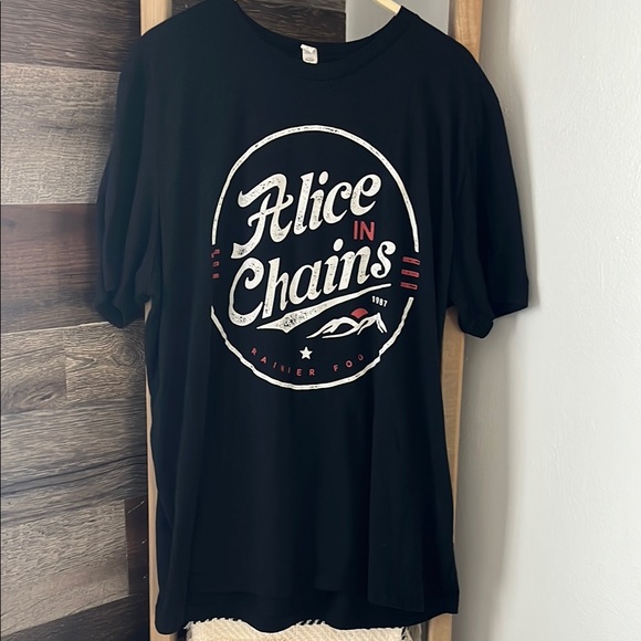 Alice In Chains | Shirts | Alice In Chains Graphic Tee | Poshmark